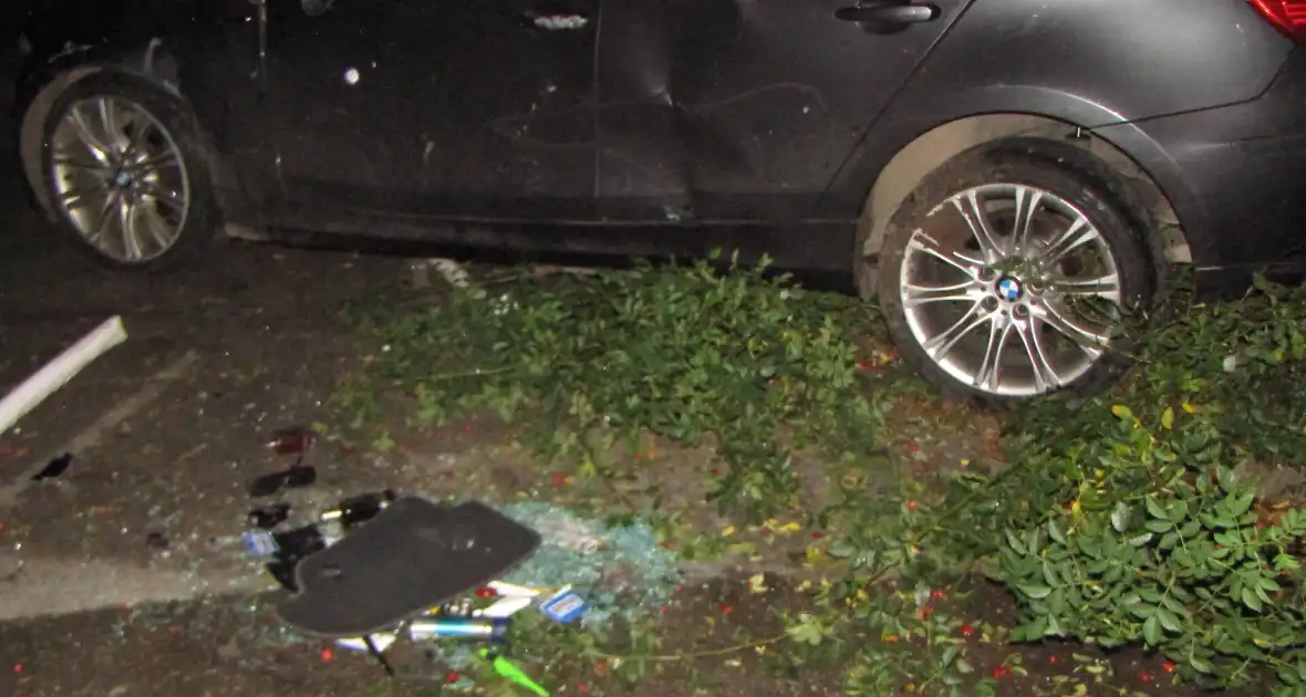 Bestuurder raakt macht over stuur kwijt, auto belandt op zijn kop | 112-nu.nl