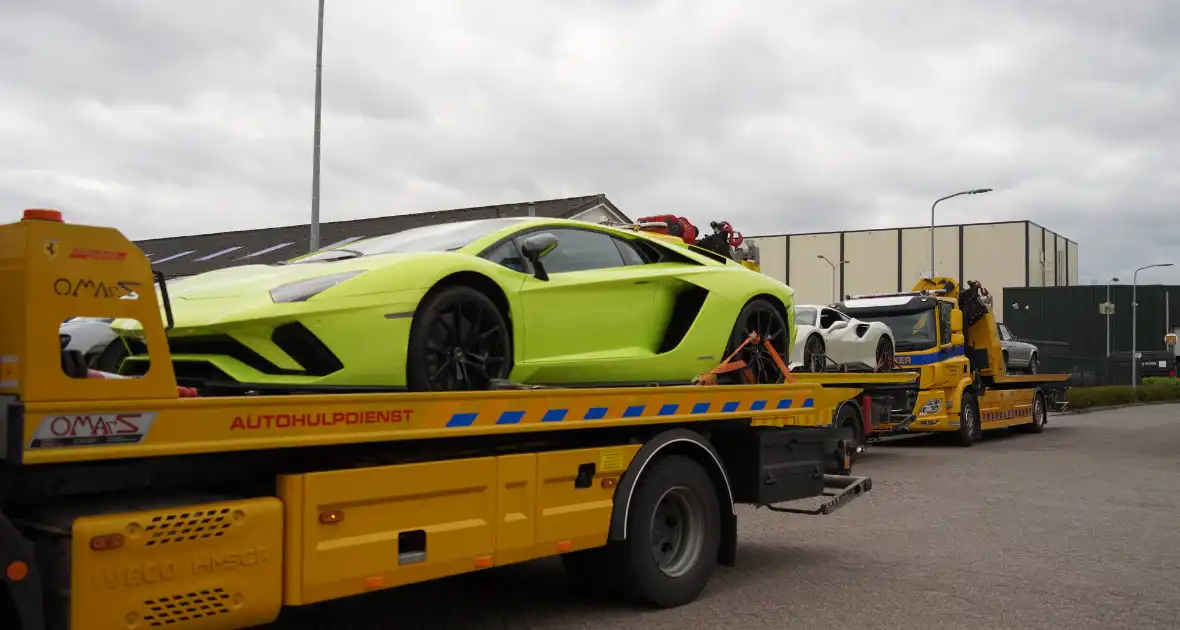 Dure gloednieuwe sportwagens in beslag genomen na inval van FIOD | 112 ...