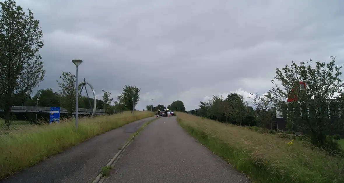 Persoon overlijdt na val van brug, weg volledig afgesloten | 112-nu.nl