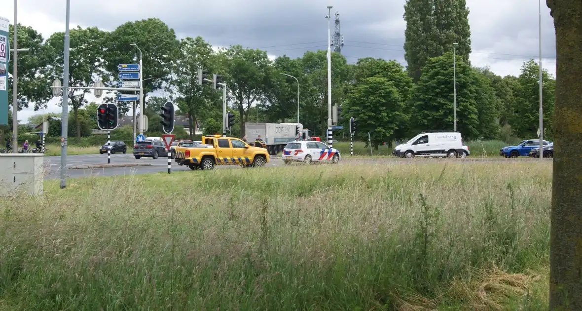 Persoon overlijdt na val van brug, weg volledig afgesloten | 112-nu.nl
