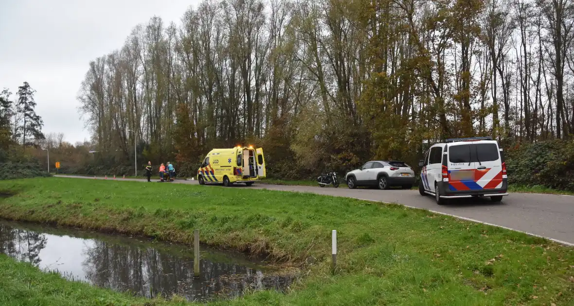 Bromfietser komt ten val | 112-nu.nl