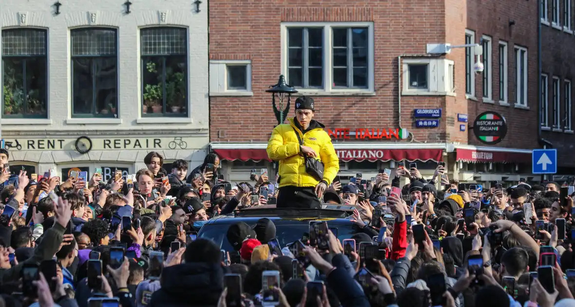 Enorme menigte voor meet-and-greet rapper Central Cee | 112-nu.nl